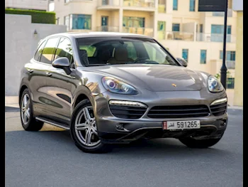 Porsche Cayenne S Beige 2014 For Sale in Qatar
