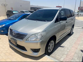 Toyota Innova Silver 2014 For Sale in Qatar
