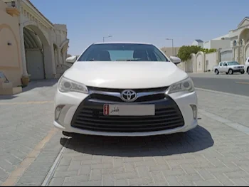 Toyota Camry GL White 2017 For Sale in Qatar