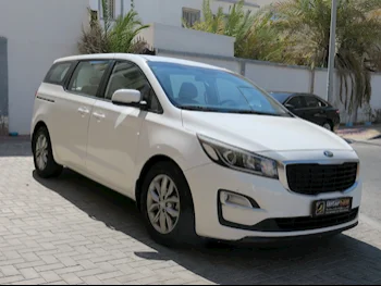 Kia Carnival White 2019 For Sale in Qatar