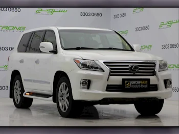 Lexus LX 570 White 2013 For Sale in Qatar